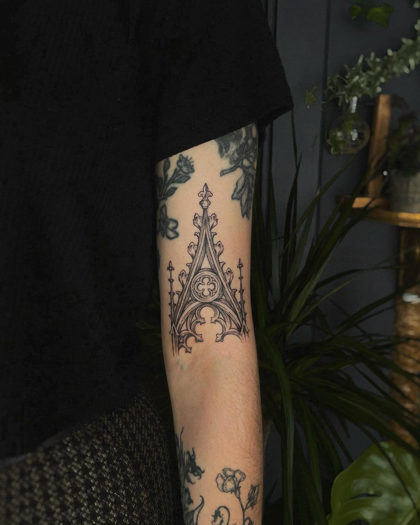 45+ Gothic Tattoo Designs – Ink Needle Art